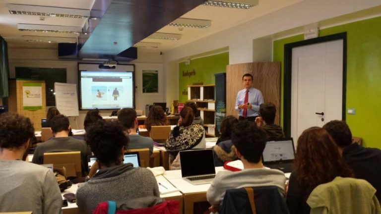 Docente ecommerce e web marketing: Prof. Daniele Rutigliano